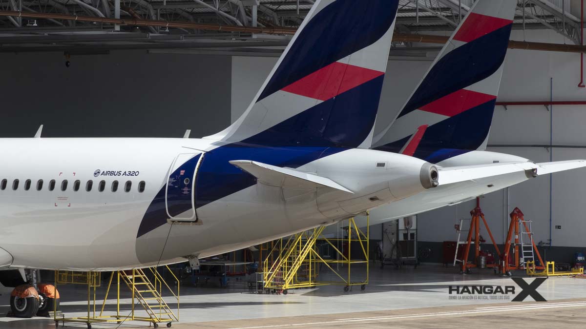 Colombia: LATAM incorpora aviones a su flota y personal de Viva Air ...