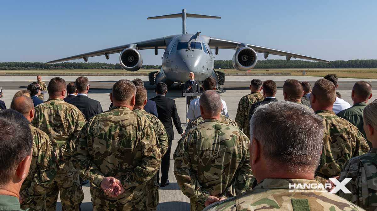 La Fuerza Aérea de Hungría recibió su primer Embraer C-390 Millennium ...