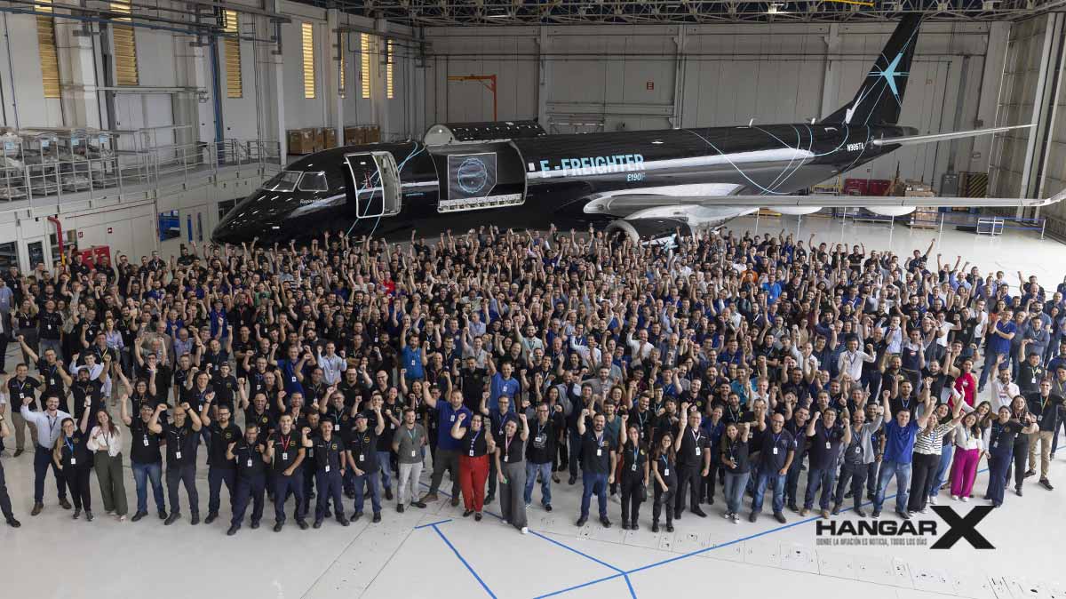 Embraer Obtiene la Certificación de la FAA para E190F de Carga Aérea ...